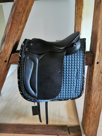 Verkaufe Gerloc Robust Dressursattel, 17,5 Zoll - neu ...